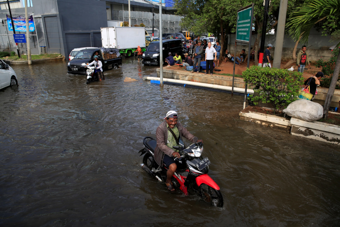 Báo động nhiều thành phố đang 'chìm' nhanh hơn nước biển dâng