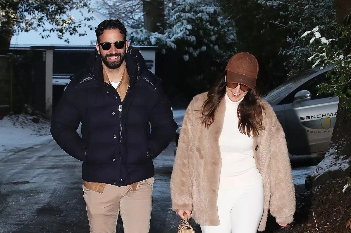 O técnico Amorim foi criticado por exibir um largo sorriso, como se ...