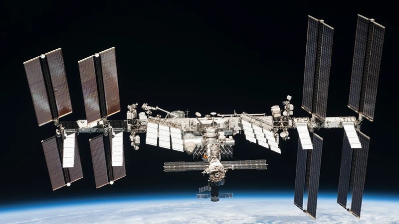 米国はNASAに対し、国際宇宙ステーション（ISS）を「救済」し、宇宙における研究ステーションとして維持するための方法を検討するよう求めている。