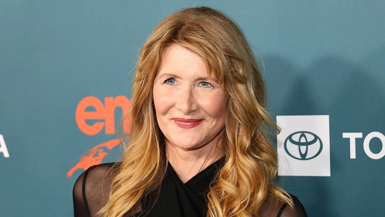Laura Dern'in zamansız zarafeti