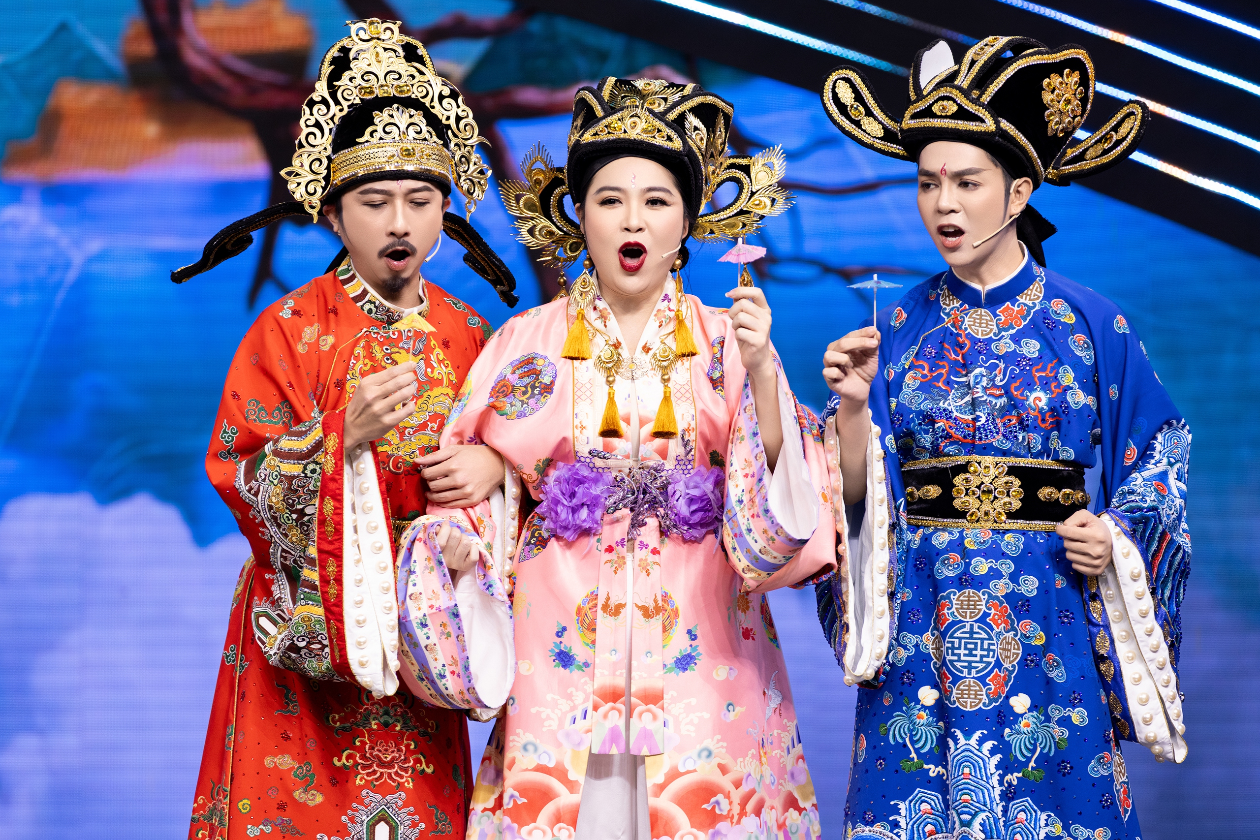 Táo xuân 2026 lồng ghép chuyện lừa đảo, hot trend, chen quảng cáo gây ...