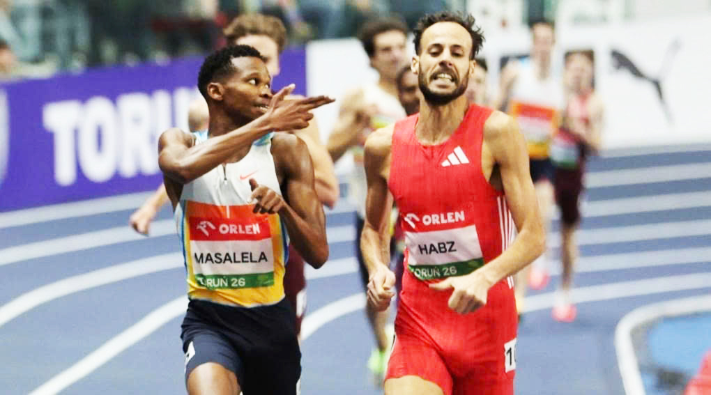 Runner Botswana mất HCV 1.500m vì giả vờ bắn đối thủ - Tuổi Trẻ Online