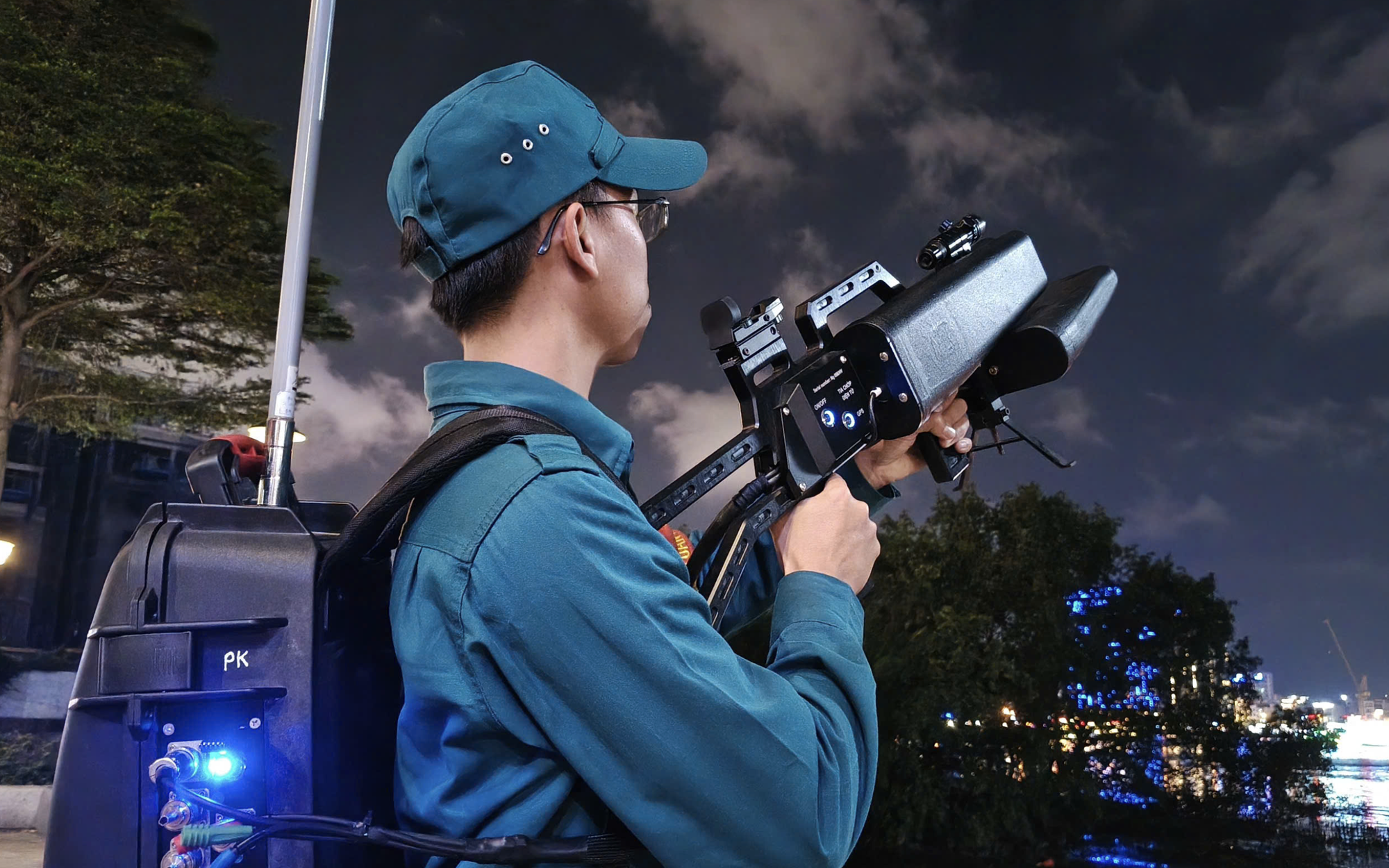 Da Nang airport deploys anti-drone system, detects over 450 devices in ...