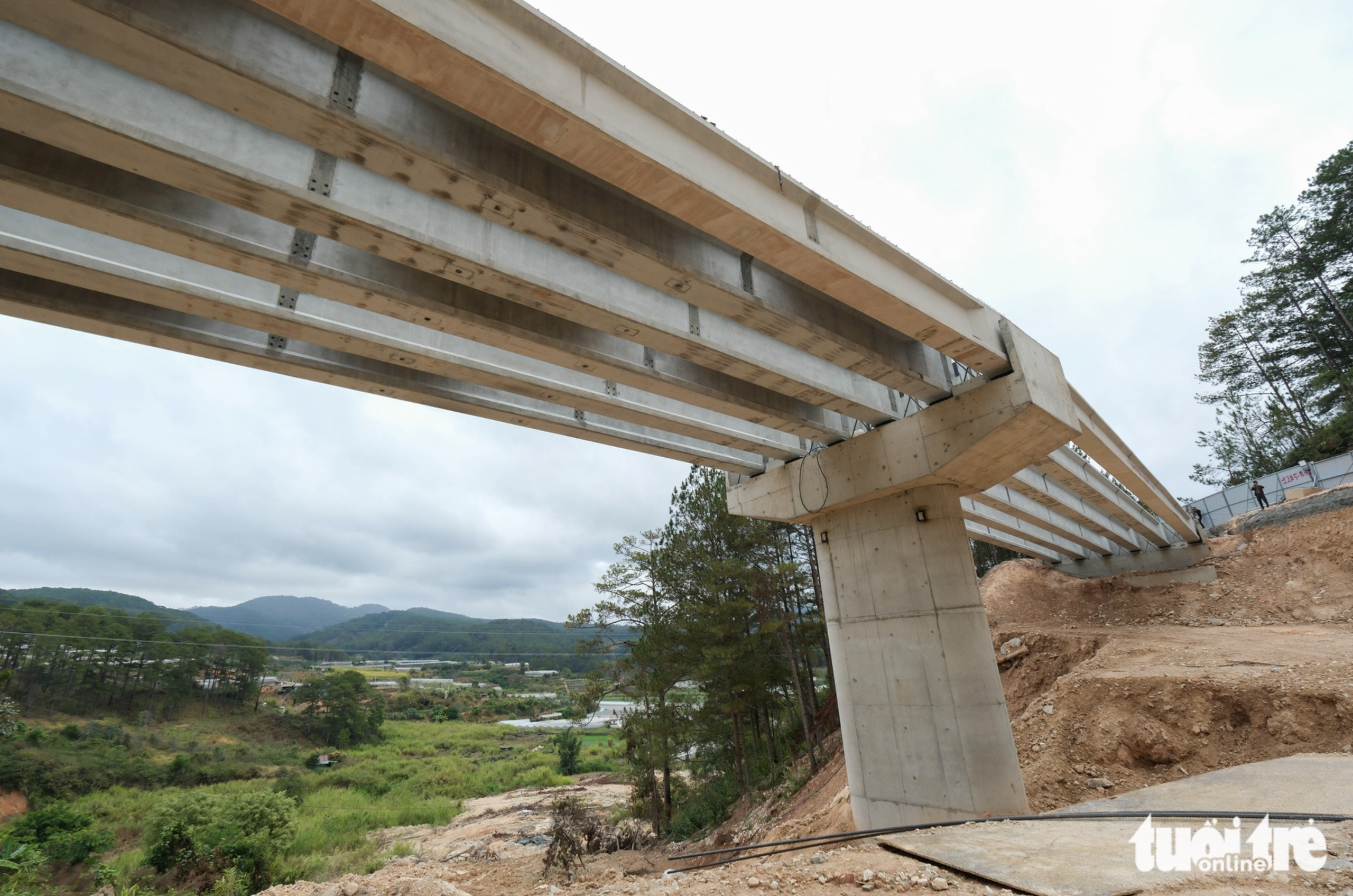 $1.3mn viaduct nears completion at major landslide site on Mimosa Pass ...
