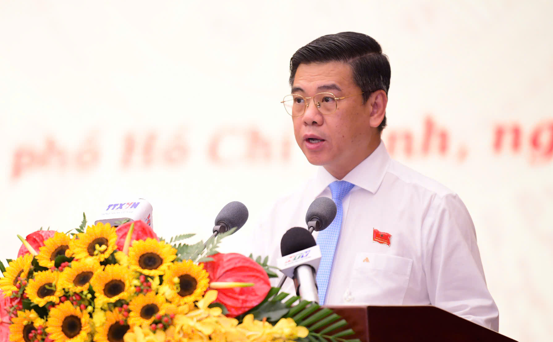 Thủ tướng phê chuẩn miễn nhiệm Phó chủ tịch UBND TP.HCM - Tuổi Trẻ Online