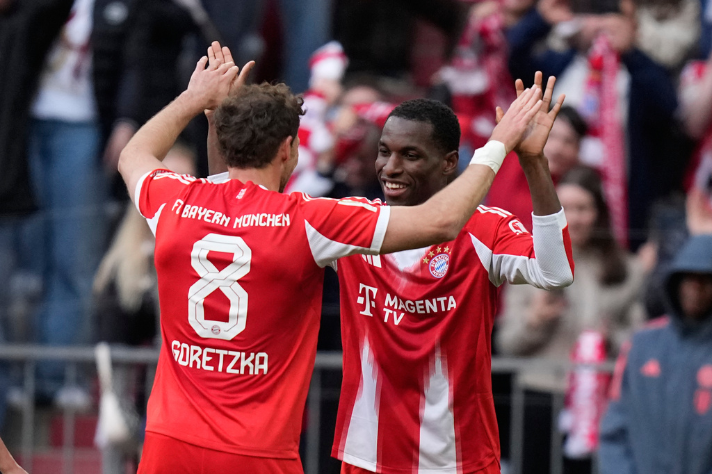 Bayern Munich vô địch Bundesliga lần thứ 13 trong 14 năm - Tuổi Trẻ Online
