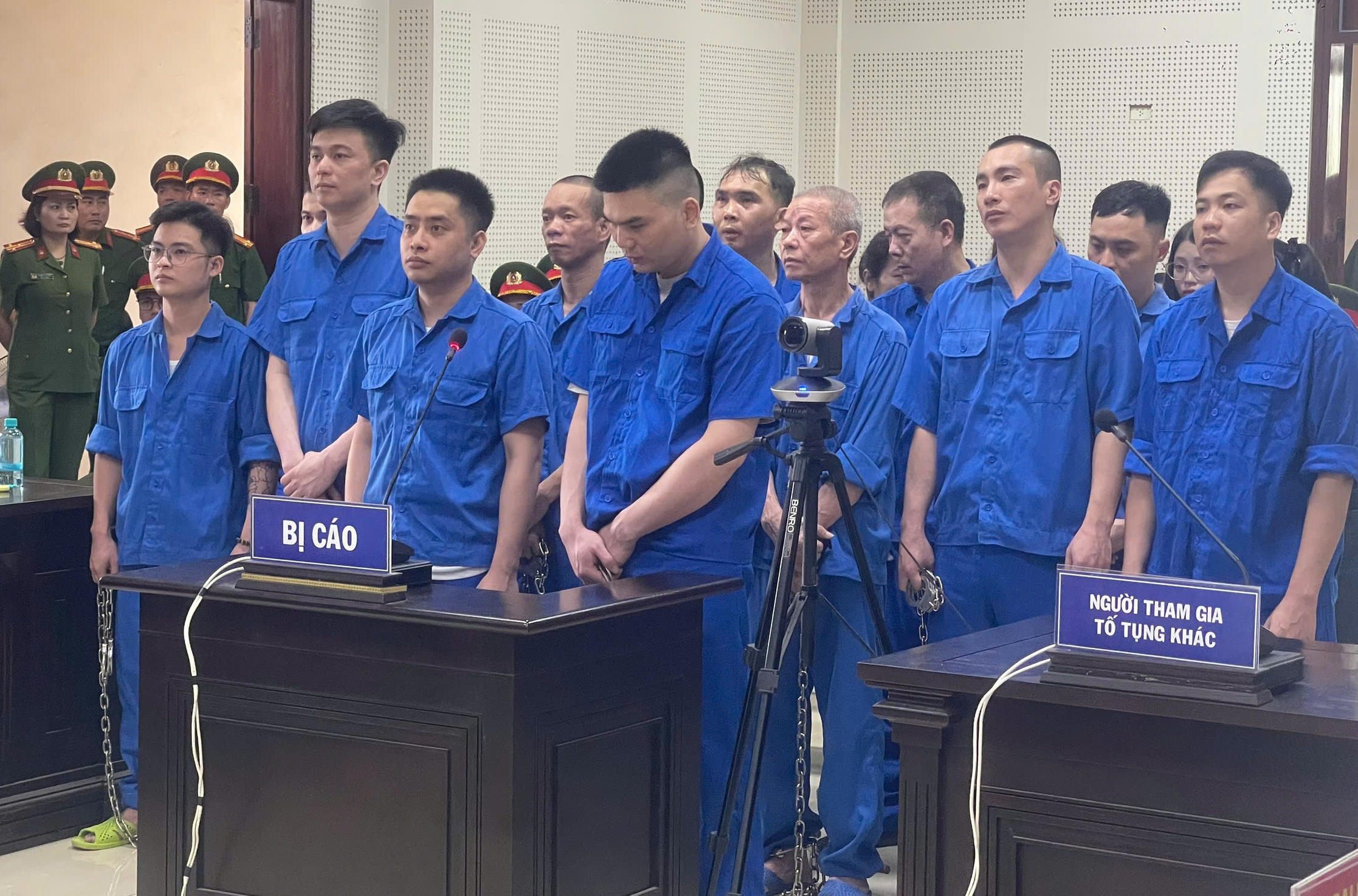 Bùi Đình Khánh cùng 3 đồng phạm bị tuyên án tử hình - Tuổi Trẻ Online