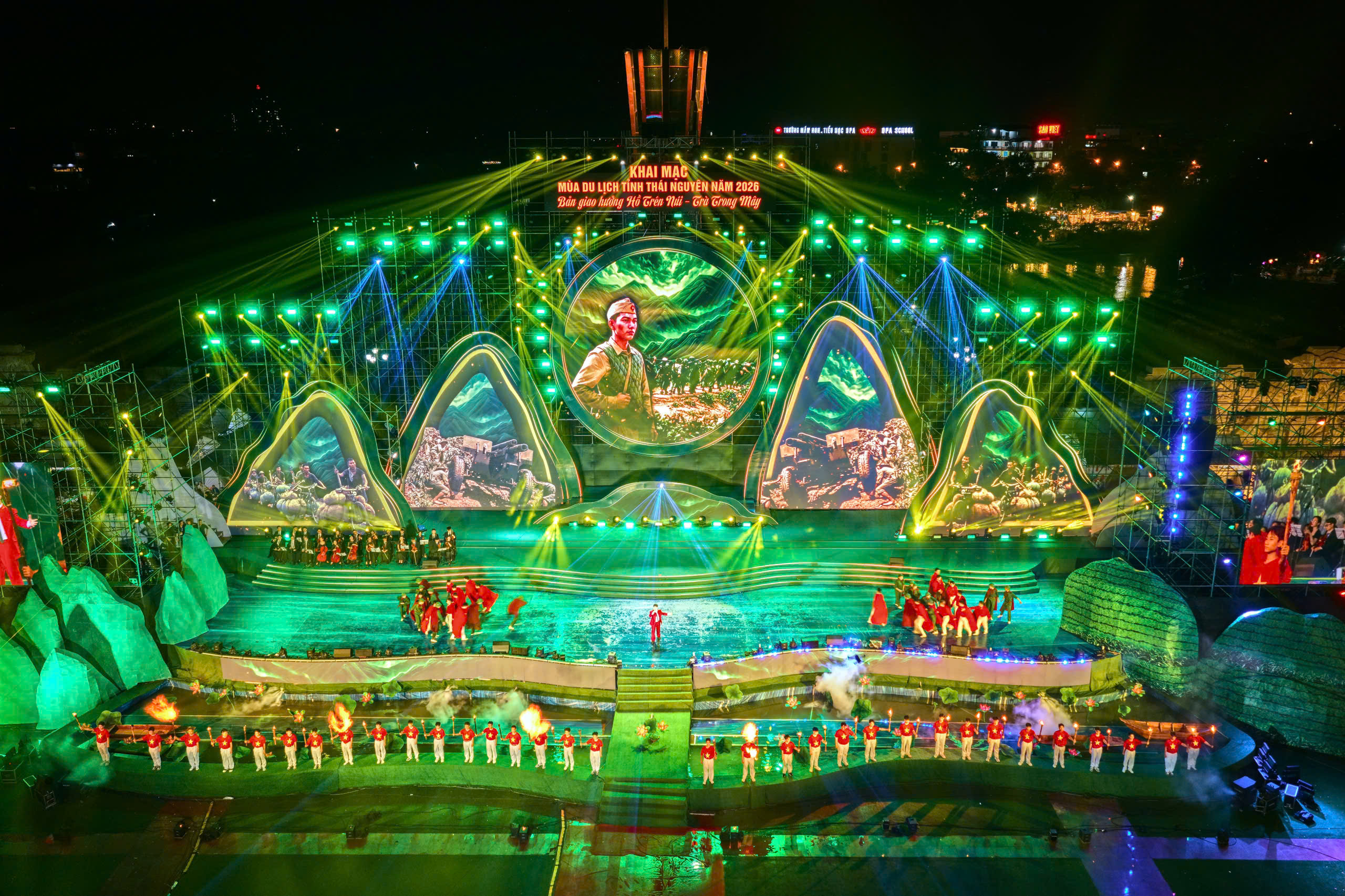 Thai Nguyen opens its tourism season with 'Lake on the mountain, tea in ...