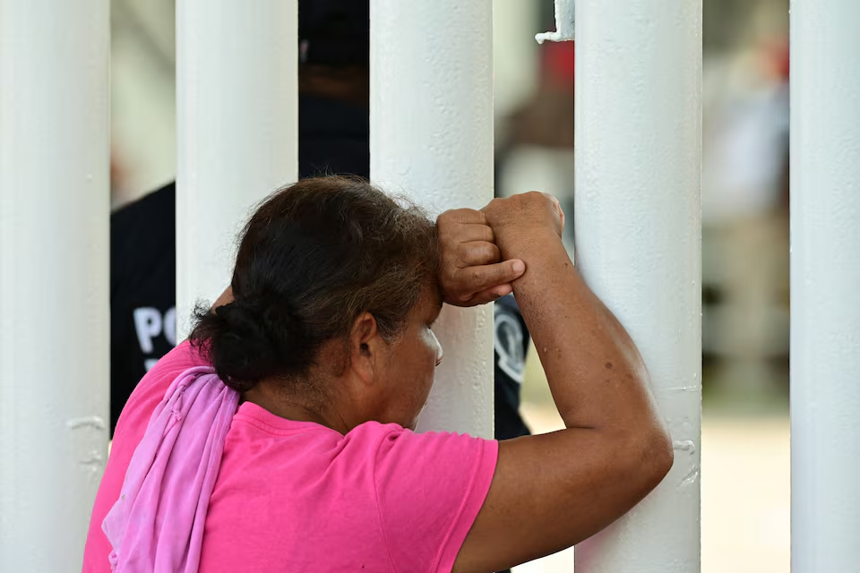 Raging fire at Mexican fairground kills five, authorities say