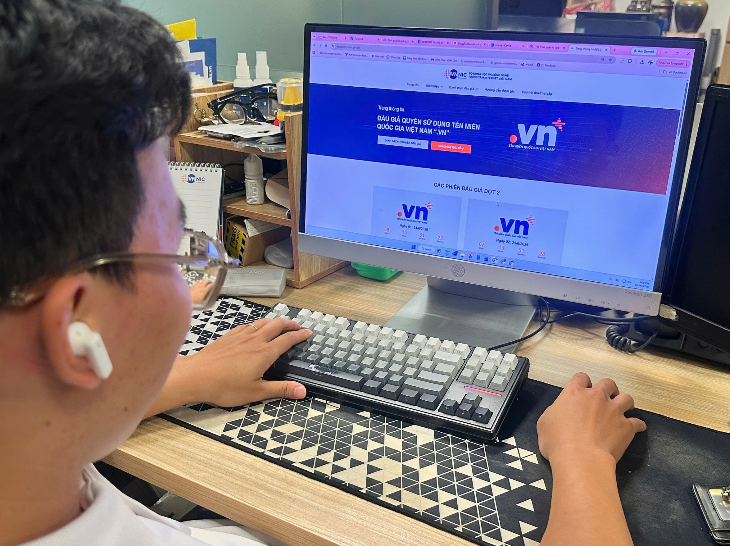 76 tên miền đặc biệt '.vn' chuẩn bị lên sàn đấu giá - Tuổi Trẻ Online
