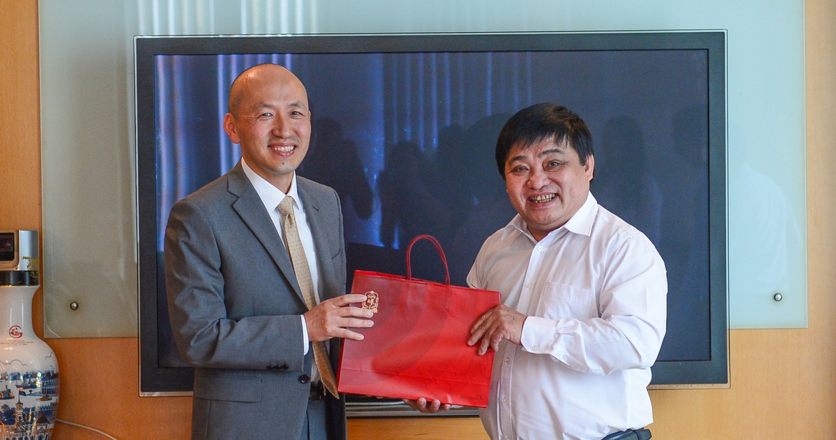 Tổng lãnh sự Hàn Quốc Kang Myong-il thăm báo Tuổi Trẻ - Tuổi Trẻ Online