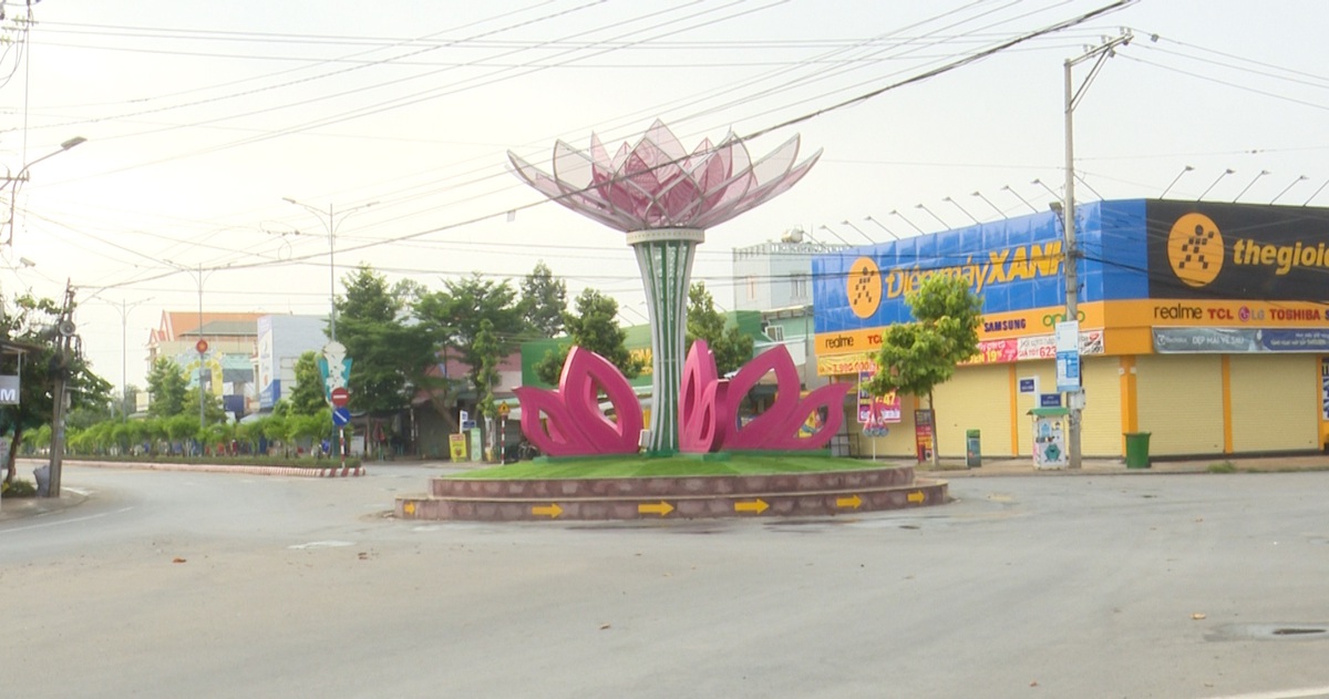 Video: Đến trưa 31-7, đã có 3 tỉnh quyết định tiếp tục giãn cách theo ...