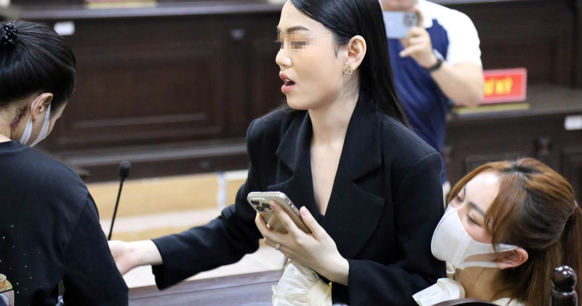Tòa trả hồ sơ để điều tra hành vi cố ý gây thương tích, Trang Nemo ôm ...