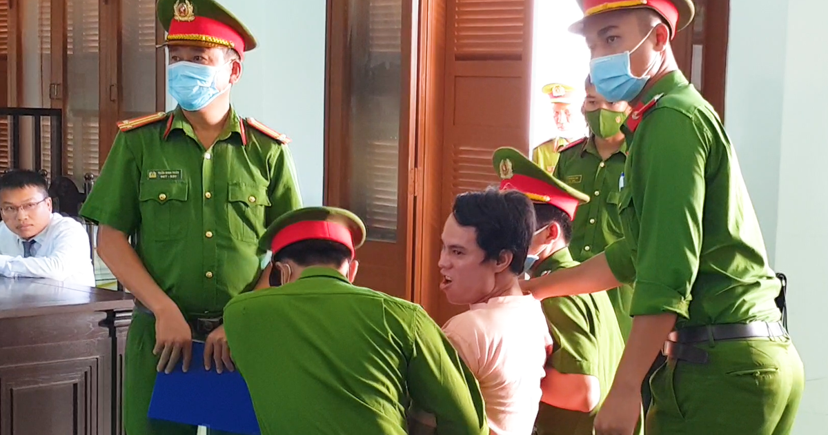 Video: Bị cáo sát hại 3 người trong gia đình vợ cũ đòi giết em trai vợ ...