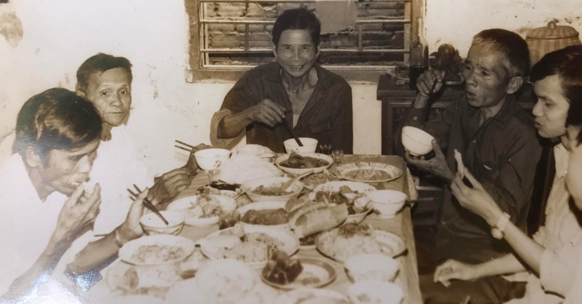 Luôn có ai đó để cửa chờ mình - Tuổi Trẻ Online