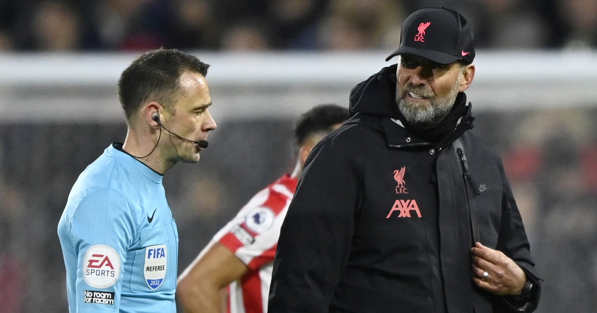 HLV Jurgen Klopp: 'Nói chuyện với trọng tài như nói với... lò vi sóng ...