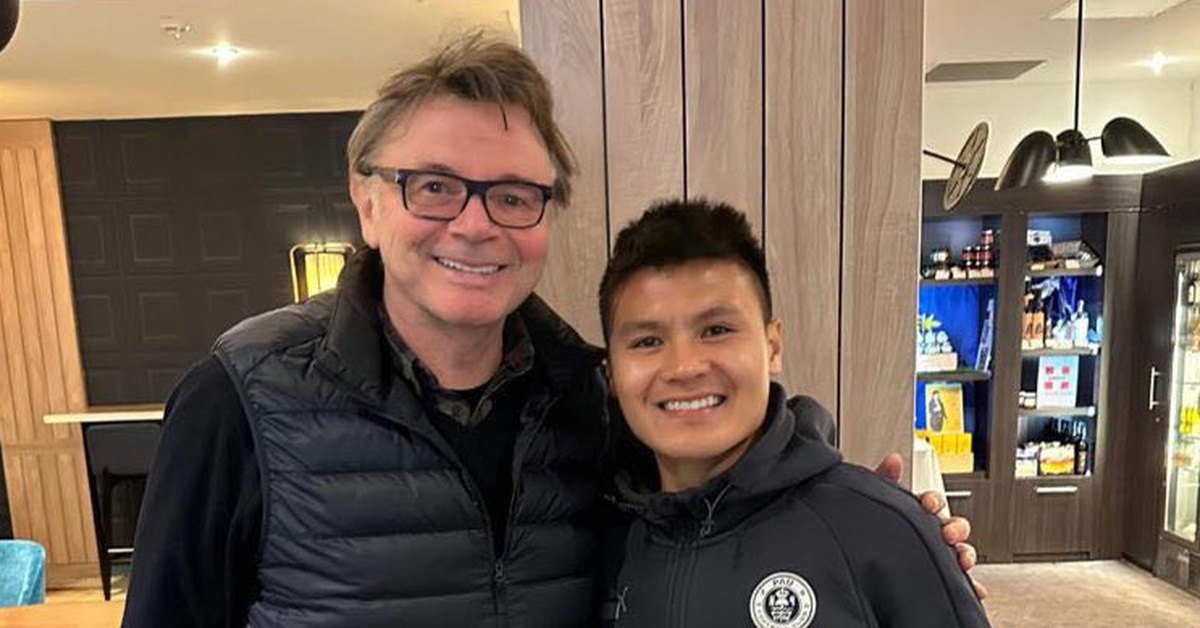 HLV Philippe Troussier gặp Quang Hải - Tuổi Trẻ Online