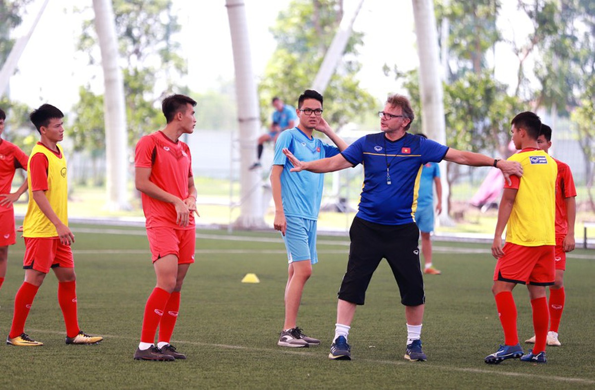 Ông Philippe Troussier chính thức trở thành HLV trưởng đội tuyển Việt ...