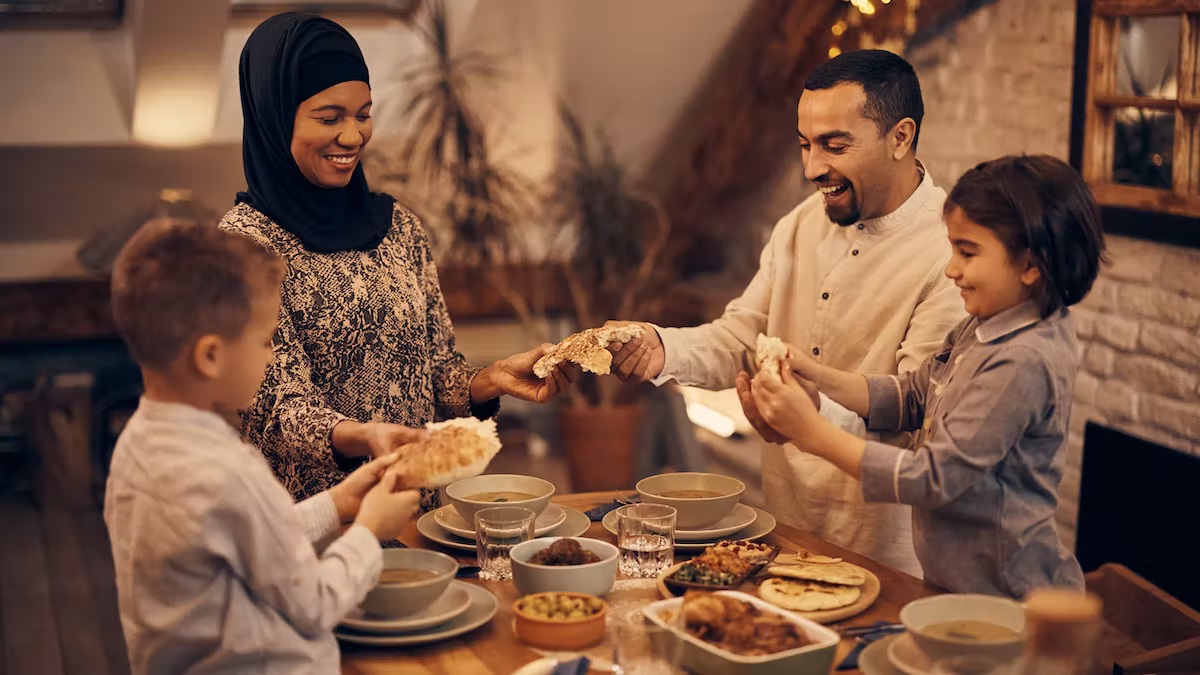 Tháng Ramadan, người Hồi giáo ăn uống như thế nào? - Tuổi Trẻ Online