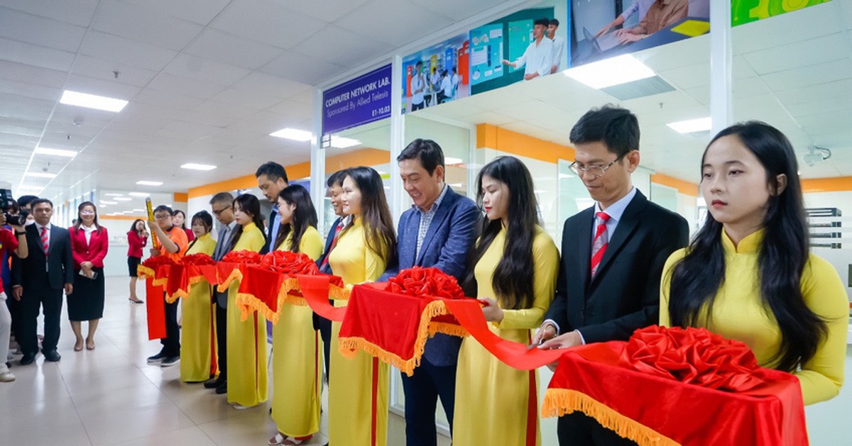 HUTECH khánh thành phòng Lab hiện đại do QD.Tek và Allied Telesis Việt ...