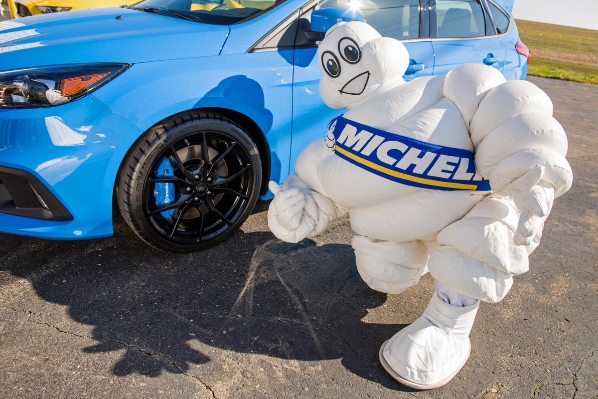 Vì sao hãng lốp xe lại đánh giá nhà hàng và cái giá để có được sao Michelin - Tuổi Trẻ Online