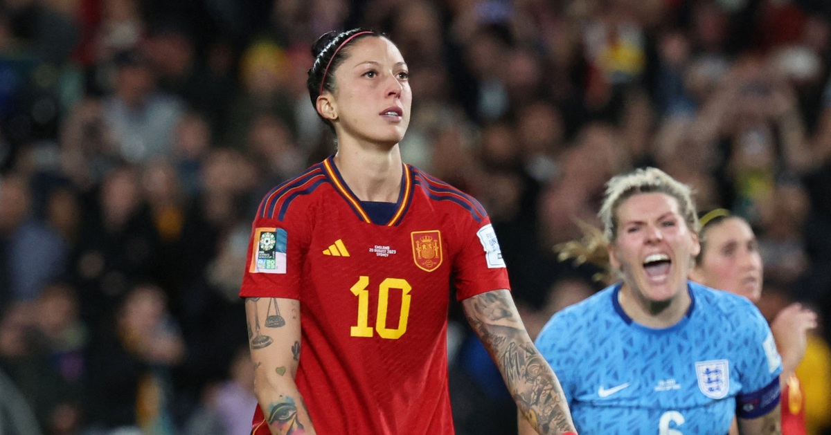 Hermoso kiện chủ tịch Liên đoàn Bóng đá Tây Ban Nha Rubiales về 'nụ hôn ...