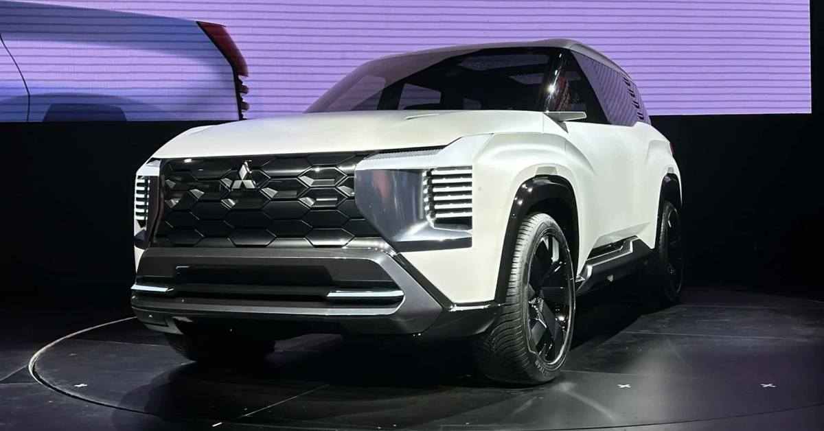 Mitsubishi DST Concept ra mắt: Có điểm giống Xforce, ra mắt hoàn chỉnh năm sau - Tuổi Trẻ Online