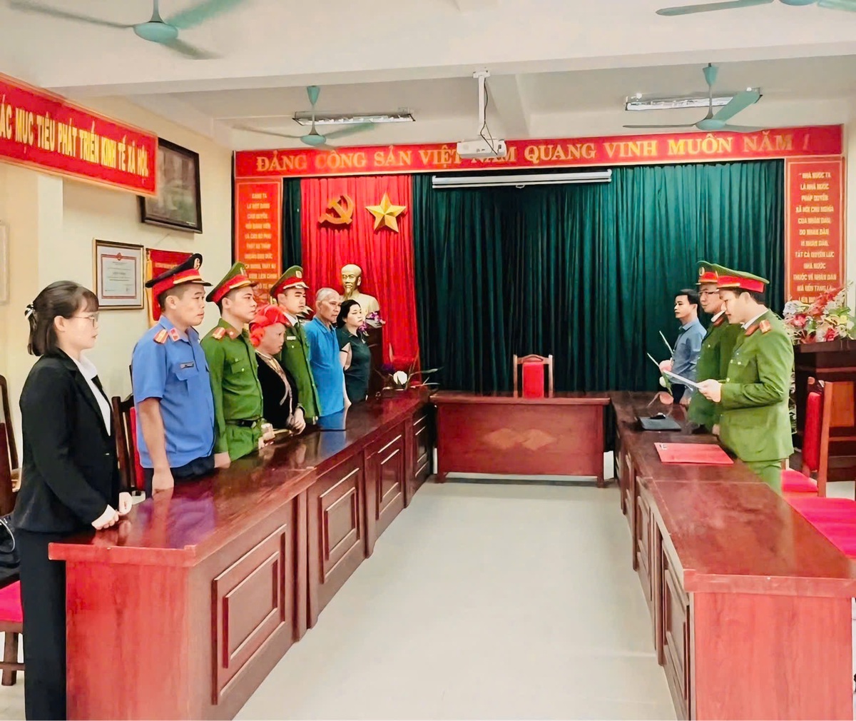 Đổ thuốc sâu vào nguồn nước để đầu độc hàng xóm - Tuổi Trẻ Online