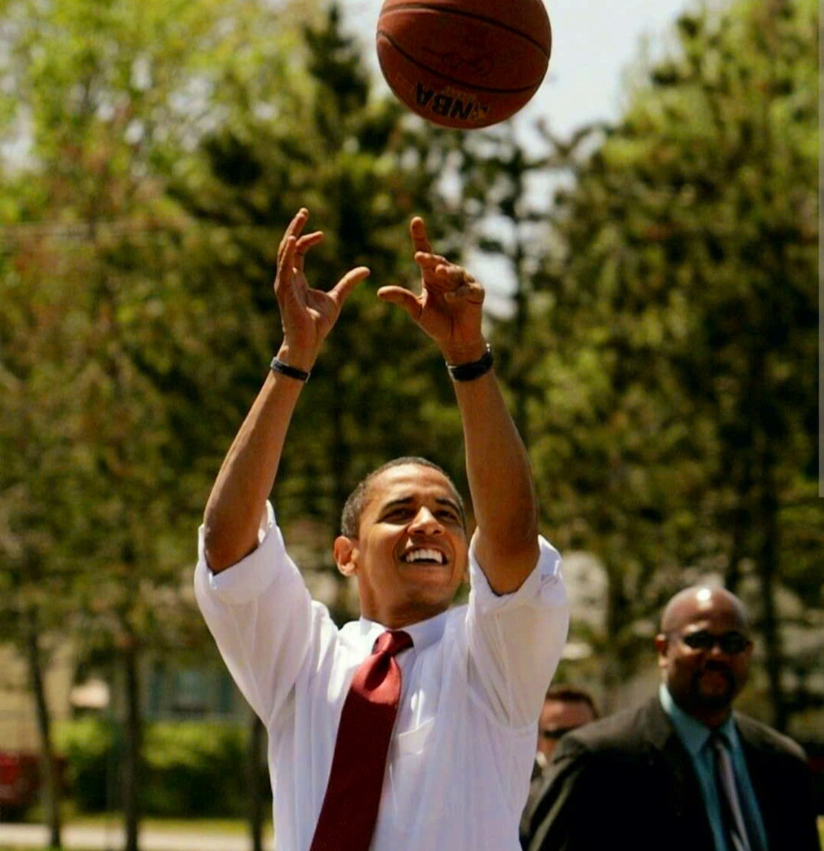 Bí quyết giữ phong độ ở tuổi 63 của cựu tổng thống Barack Obama - Tuổi ...