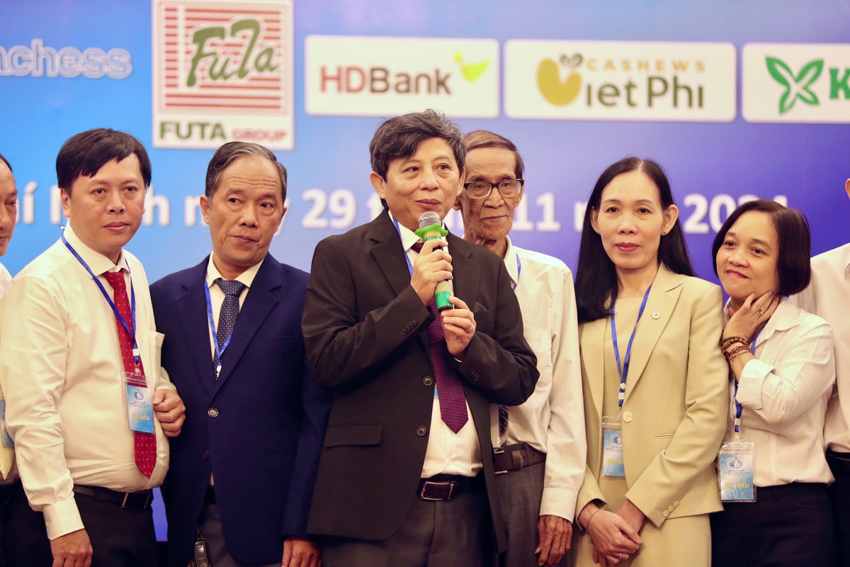 Ông Nguyễn Phước Trung đắc cử chủ tịch Liên đoàn Cờ TP.HCM - Tuổi Trẻ ...
