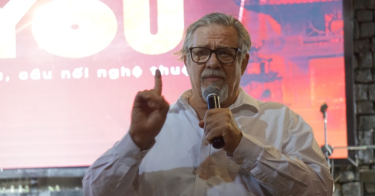 Đến Việt Nam giảng dạy, nghệ sĩ Philip Quast cũng yêu cầu học viên ...