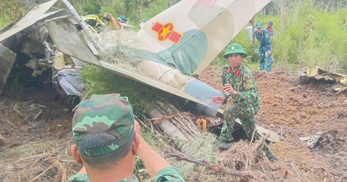 Hiện trường máy bay Yak-130 rơi, được phát hiện trong Vườn quốc gia Yok ...