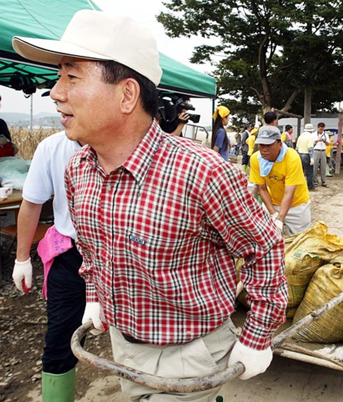 Tổng thống - nghề nguy hiểm ở Hàn Quốc - Kỳ 7: Roh Moo Hyun - tổng ...