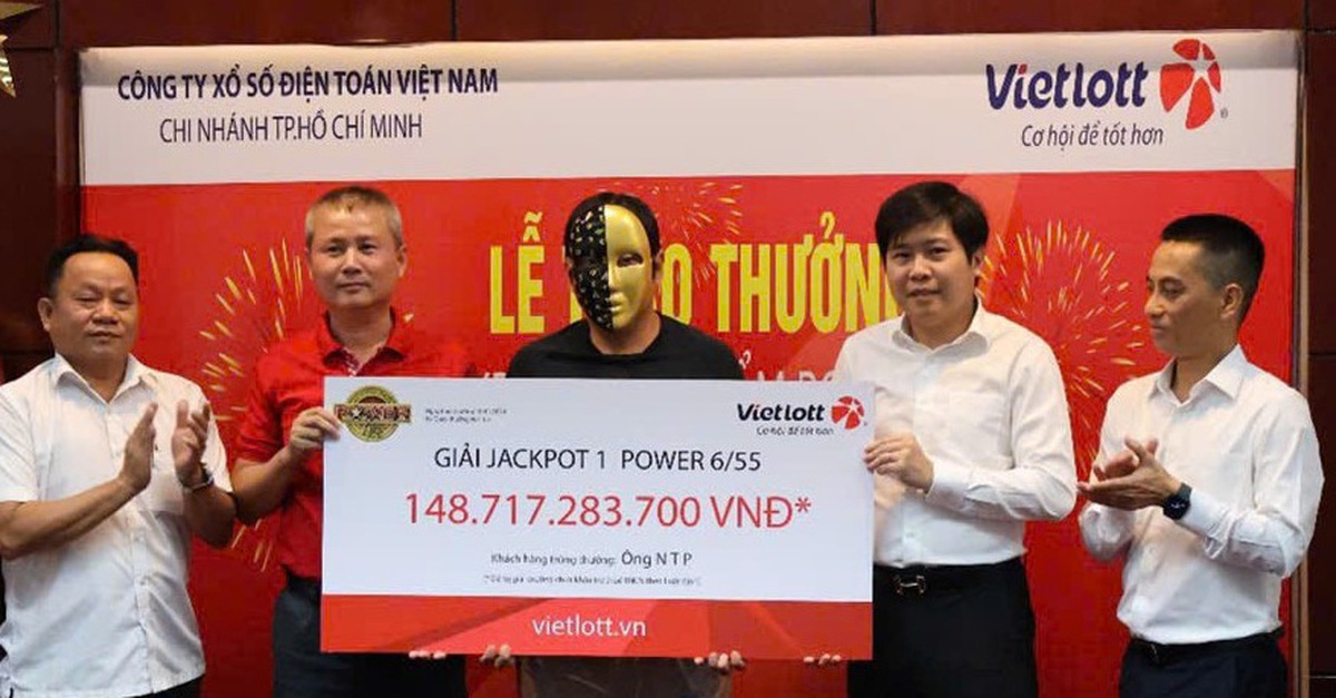 'Quà Giáng sinh' độc đắc Vietlott hơn 135 tỉ đồng nổ ở Đà Nẵng - Tuổi ...