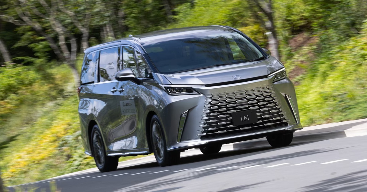 Hai xe Lexus mới dự kiến về Việt Nam sau Tết: LM mạnh hơn, GX off-road ...