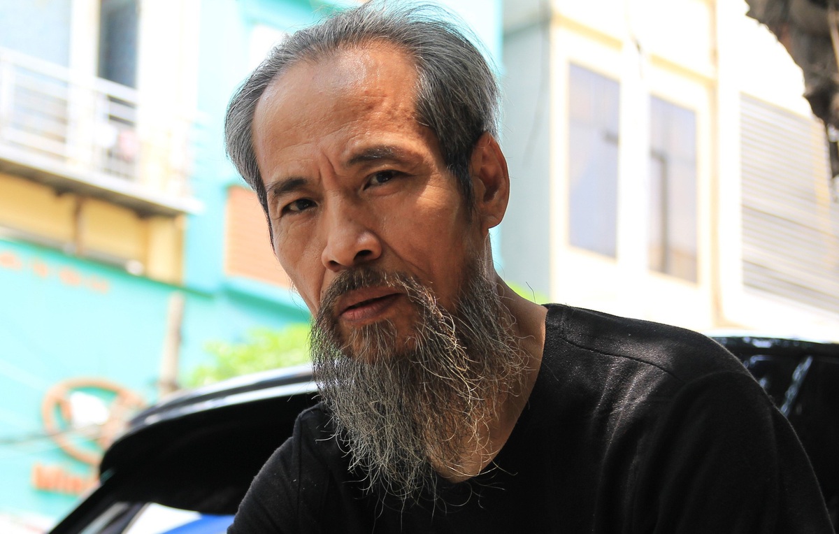 Nghệ sĩ Chu Hùng, Thế Chột của Người phán xử, qua đời - Tuổi Trẻ Online