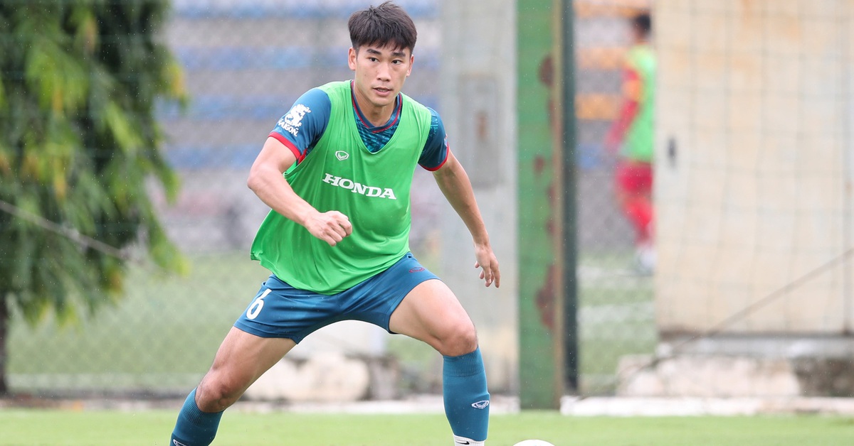 Tân binh Nhâm Mạnh Dũng muốn 'xé lưới' tuyển Indonesia - Tuổi Trẻ Online