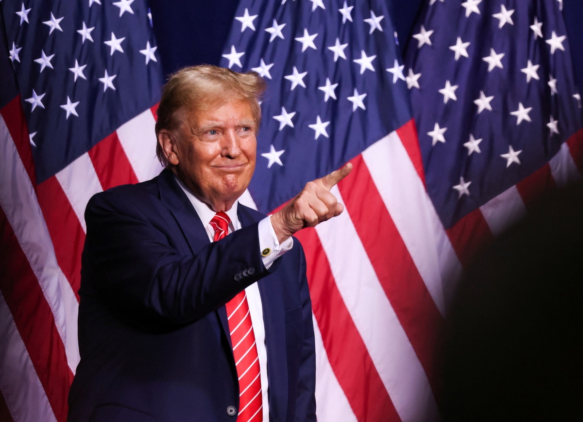Ông Biden đùa về đối thủ Trump: 'Ông ấy quá già, đầu óc không hợp làm ...