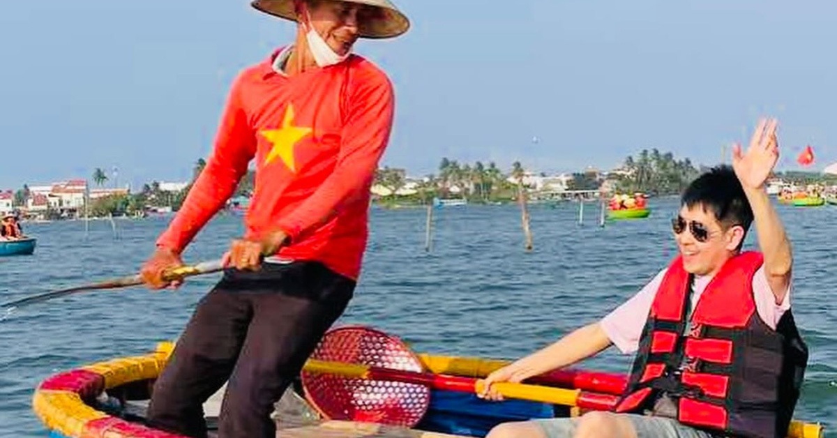Tin tức giải trí 14-4: Lâm Chí Dĩnh ở Việt Nam cả tuần, khoe ảnh đi ...