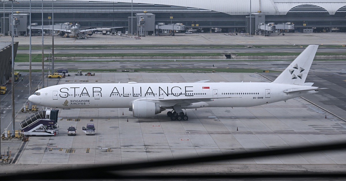 Vì sao hãng bay an toàn bậc nhất thế giới Singapore Airlines lại gặp sự cố chết người? - Tuổi ...