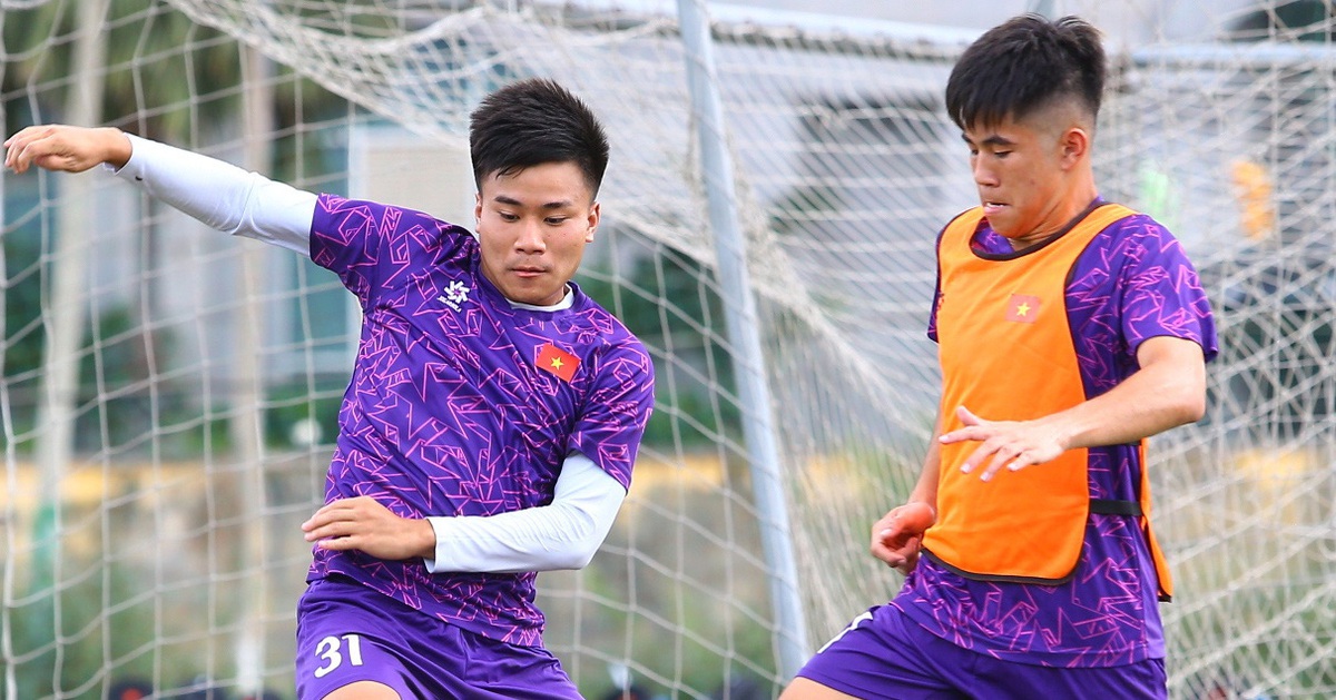 U19 Việt Nam tập buổi đầu ở TP.HCM trước khi đi Indonesia - Tuổi Trẻ Online