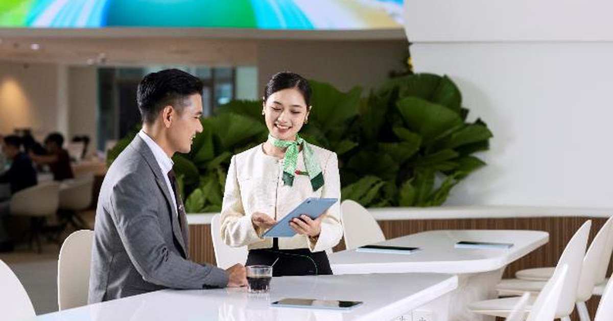 Khách hàng ấn tượng với chi nhánh Flagship của VPBank - Tuổi Trẻ Online