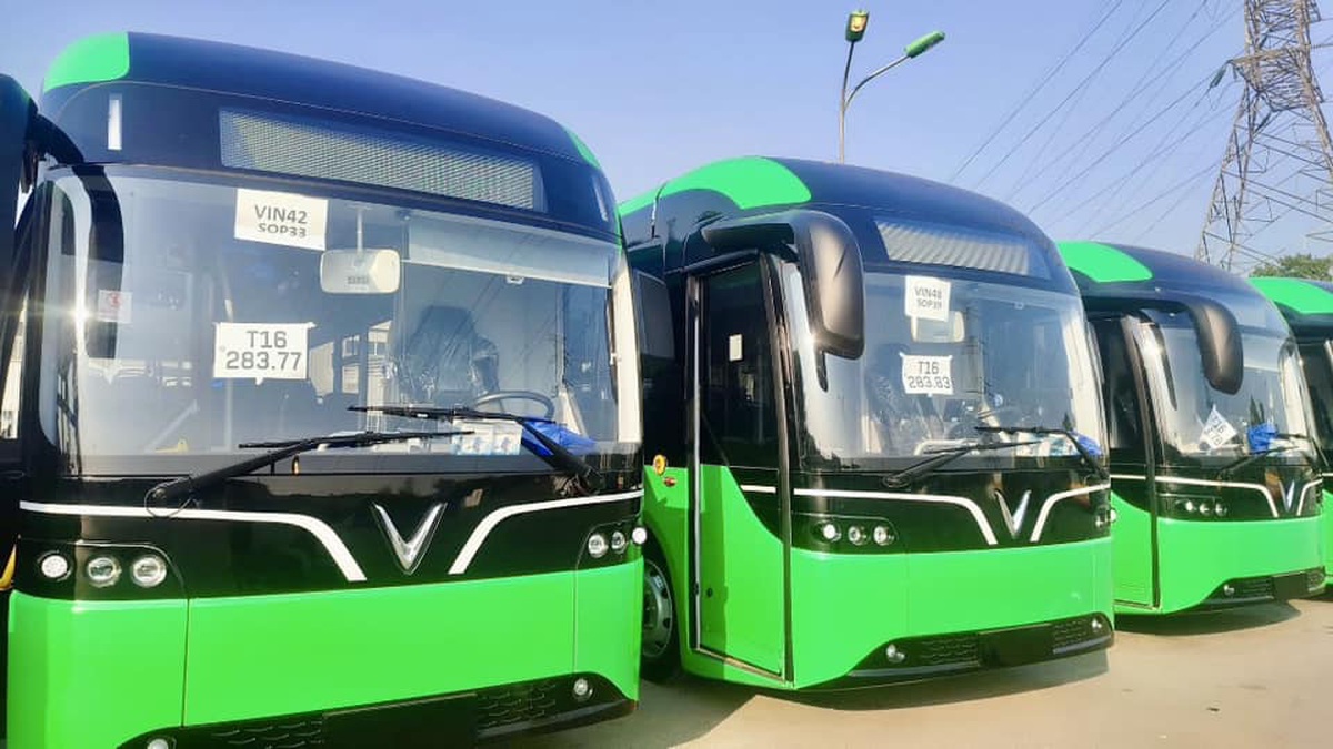 Dàn xe buýt Hà Nội mới có gì: Xe buýt điện VinFast, chở tới 60 người ...