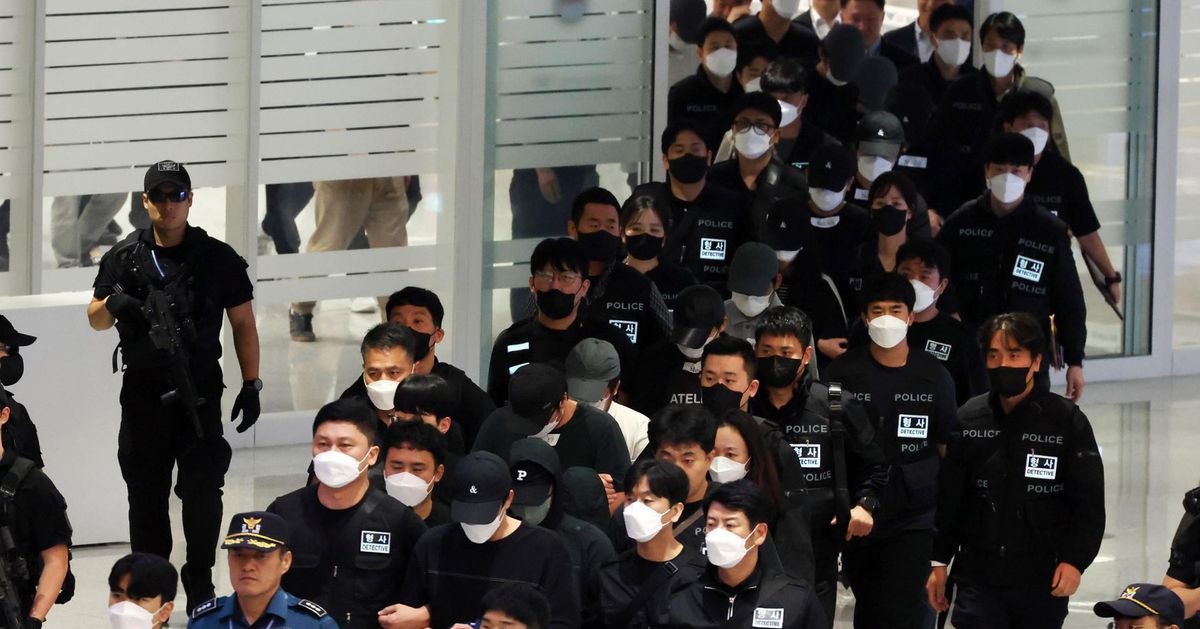 64 công dân Hàn Quốc bị bắt ở Campuchia vì lừa đảo được đưa về nước ...