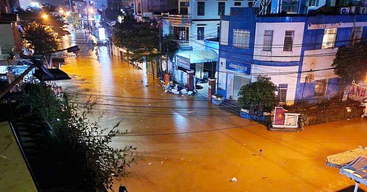Lũ trên sông Vu Gia, Thu Bồn đang lên lại, một số nơi thấp trũng bị ...