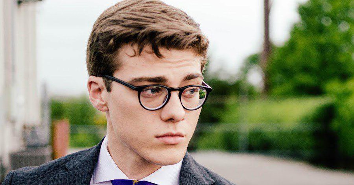 Diễn viên Blake Mitchell đột ngột qua đời vì tai nạn mô tô - Tuổi Trẻ ...