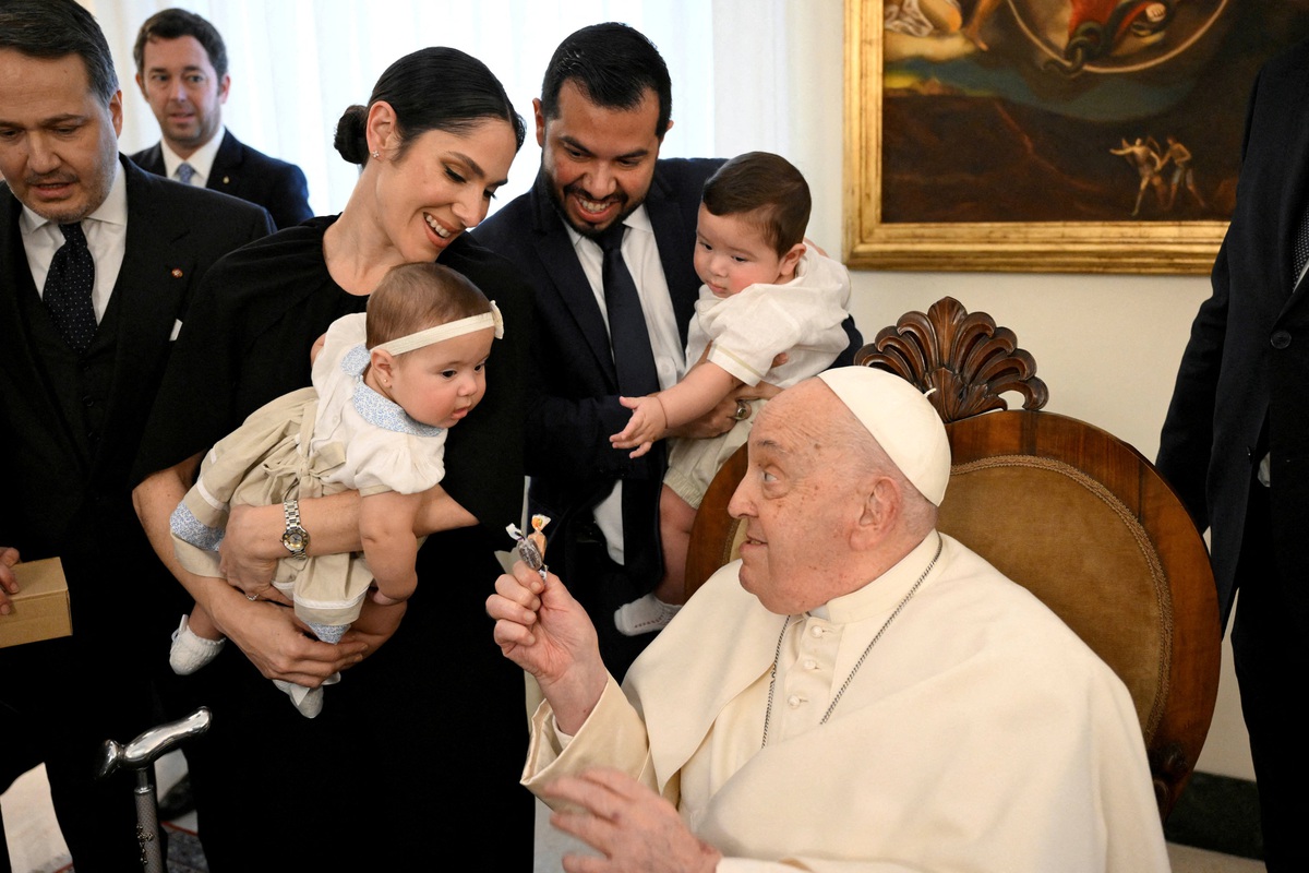 Giáo hoàng Francis đã ổn định sau 4 ngày nhập viện vì bệnh hô hấp ...