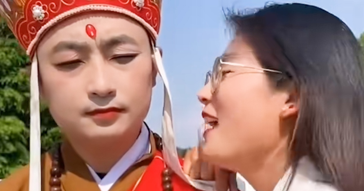 Idol mạng Đường Tăng Xuyên Quốc qua đời vì thức khuya livestream liên tục - Tuổi Trẻ Online