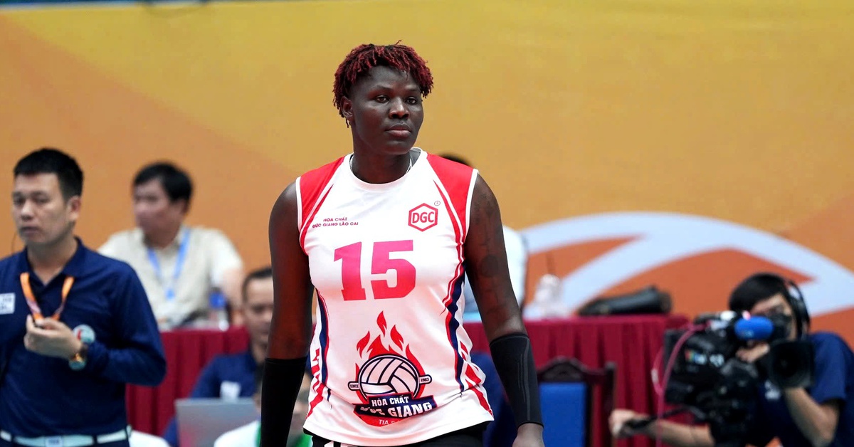 Hóa Chất Đức Giang tái hợp VĐV tấn công xuất sắc nhất giải Sharon ...