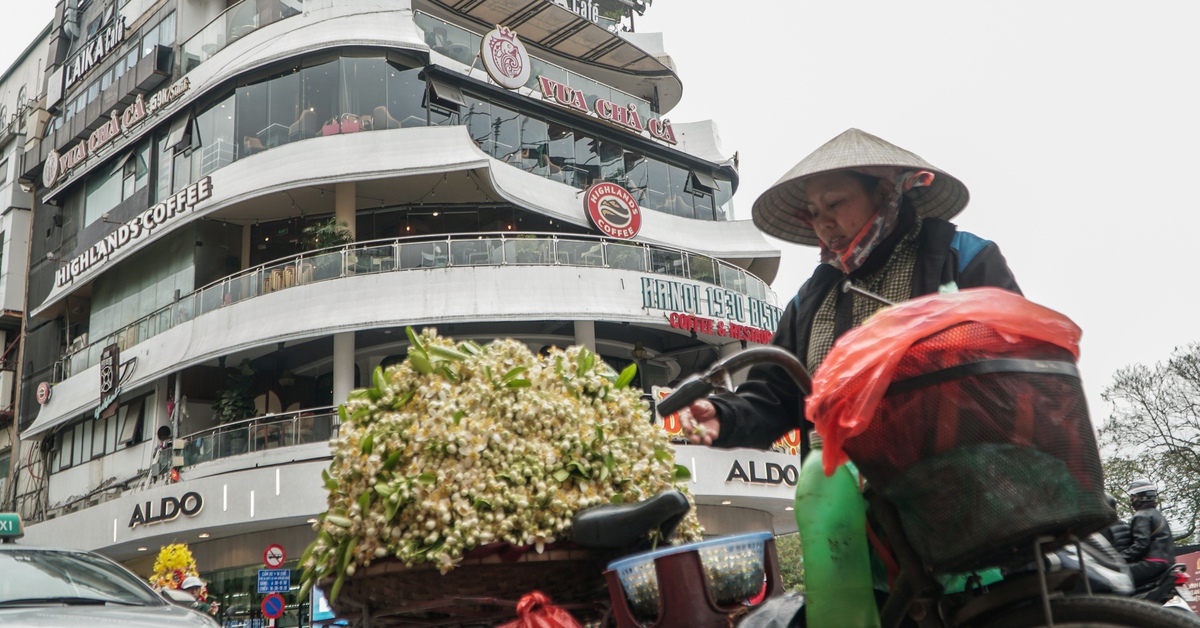 Hà Nội sẽ phá dỡ tòa nhà Hàm cá mập trước ngày 30-4 - Tuổi Trẻ Online